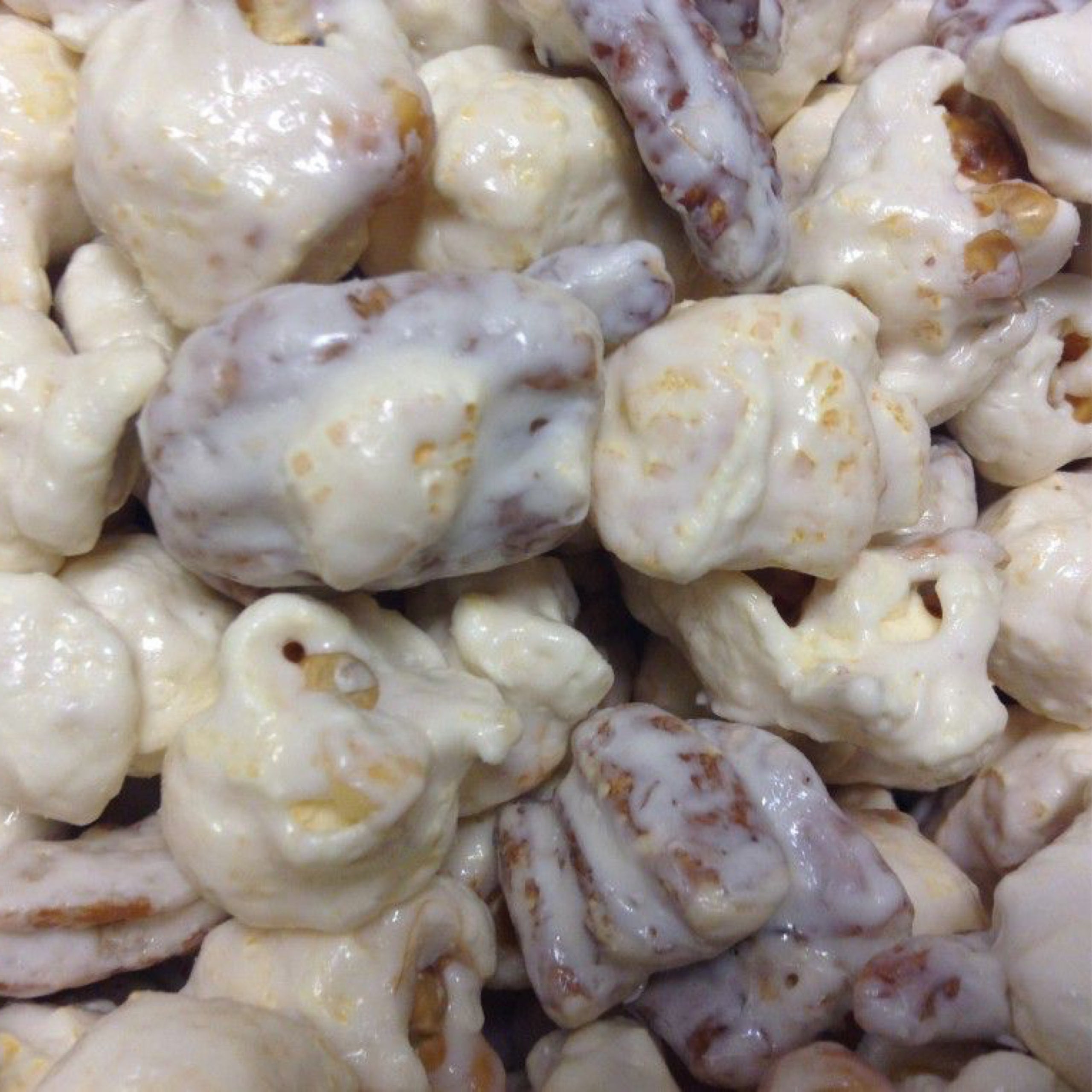 Poparazzi's Vanilla Pecan Popcorn | POParazzi's Popcorn